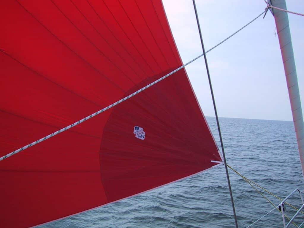 Voiles & nautisme performances ou croisière depuis 40 ans